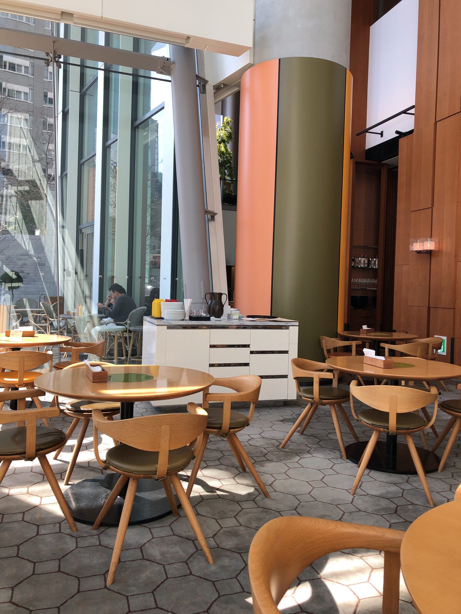 ANdAZ TOKYO BeBu (ビブ)のハンバーガー | 歩いて知った麻布ガイド